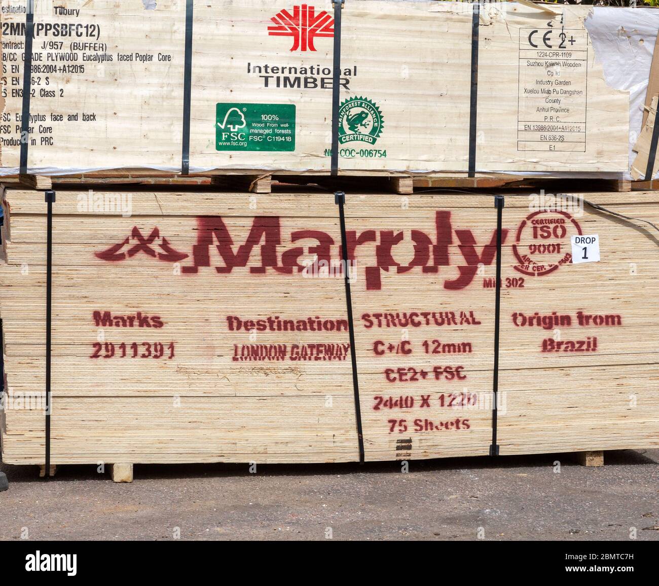 Uk timber imports hi-res stock photography and images - Alamy