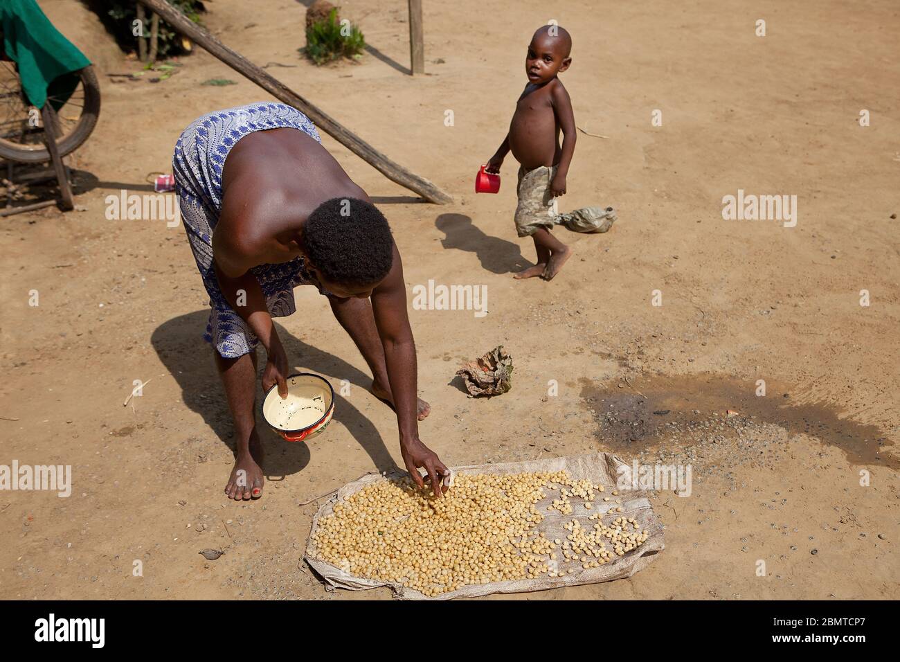 Breastfeed open hi-res stock photography and images - Alamy