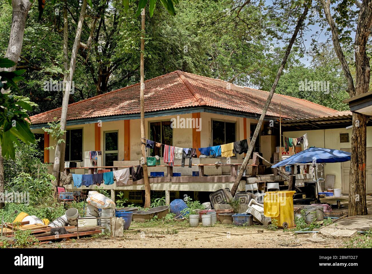 Squalor hi-res stock photography and images - Alamy