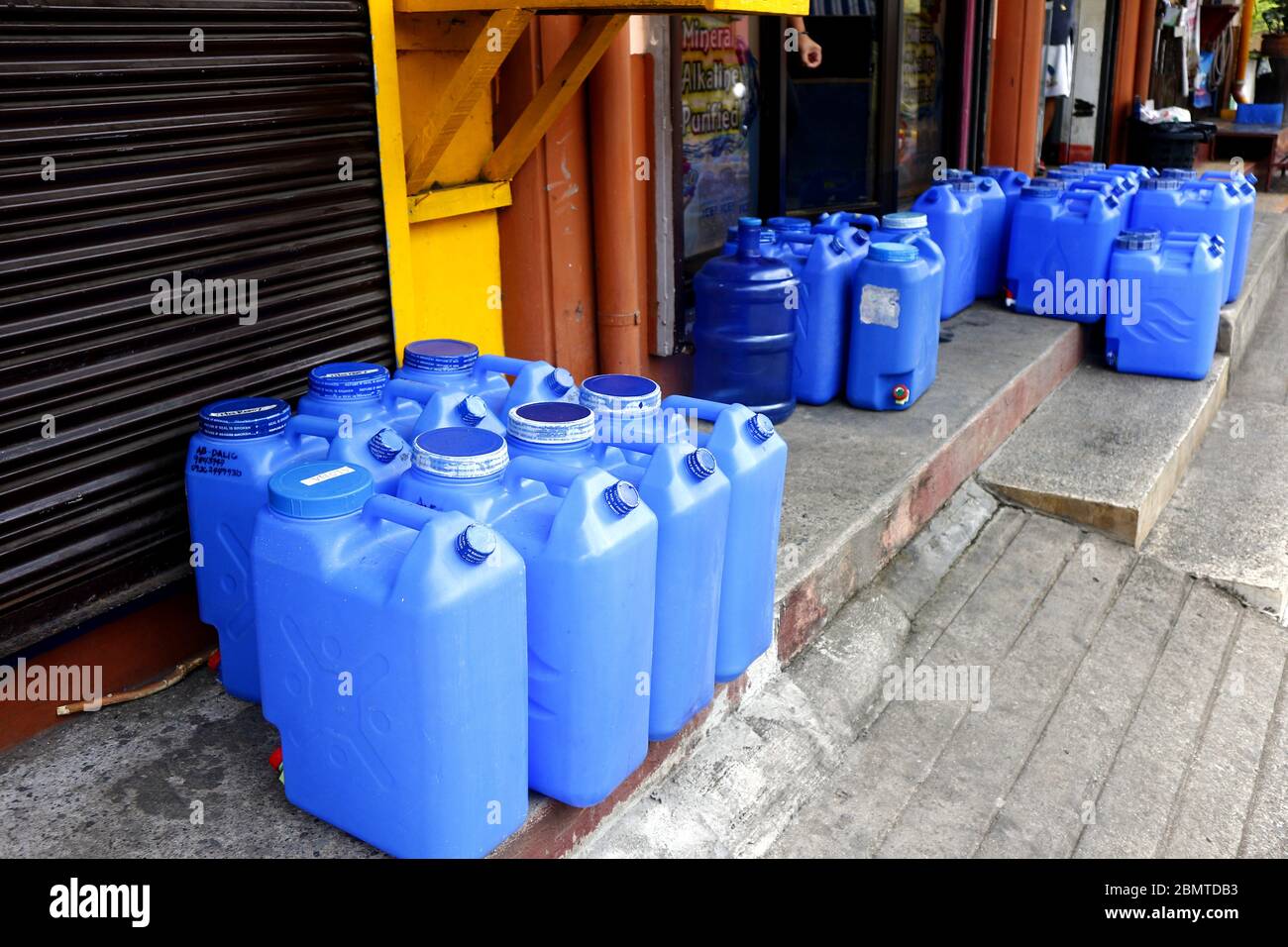 Water refilling station hi-res stock photography and images - Alamy