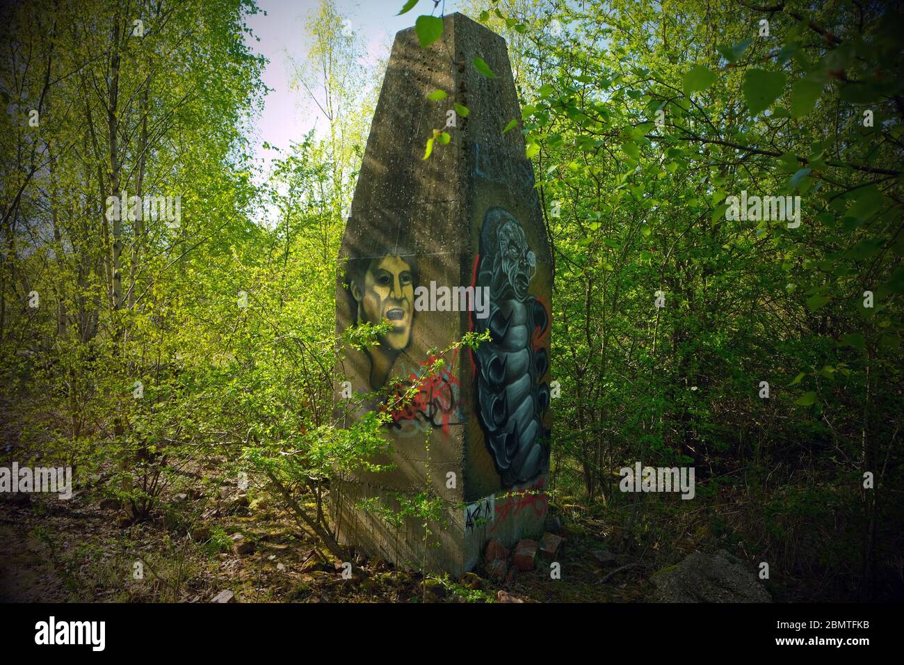 Derelict colliery hi-res stock photography and images - Alamy