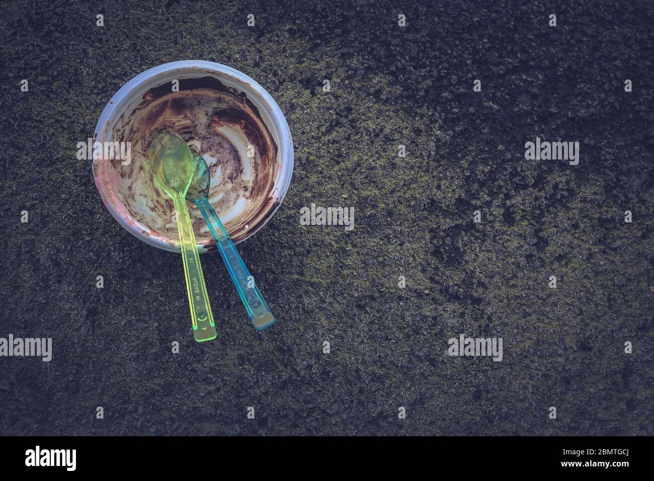 Plastic cup ice cream hi-res stock photography and images - Alamy