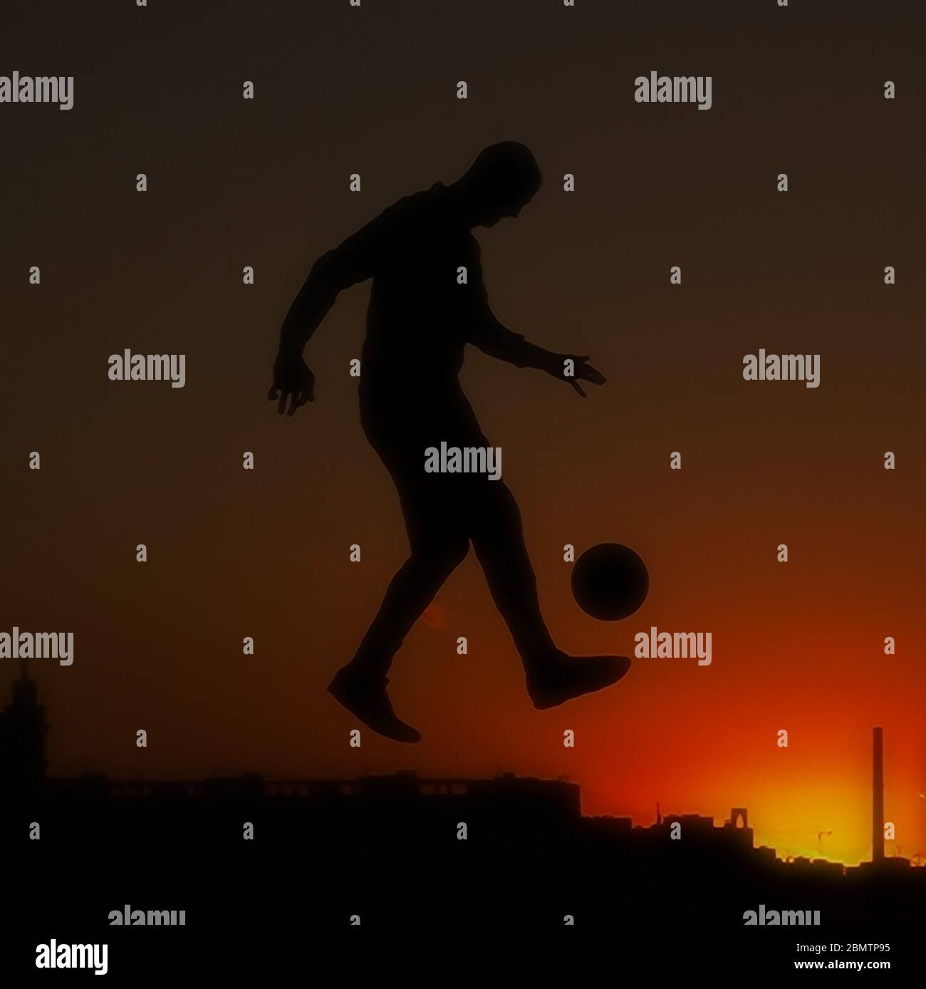 Football silhouette sunrise hi-res stock photography and images - Alamy