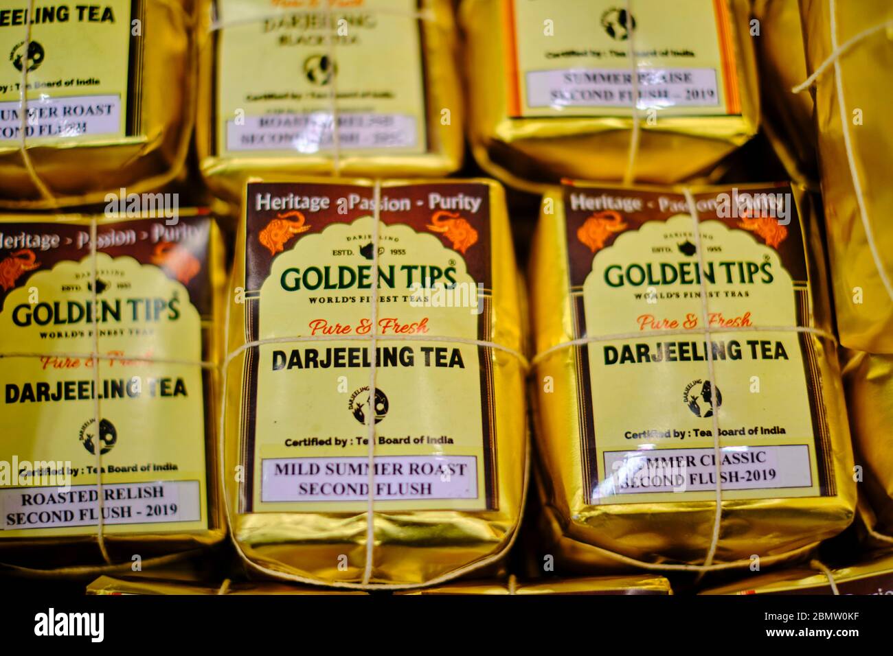 India, West Bengal, Darjeeling, tea shop Stock Photo - Alamy