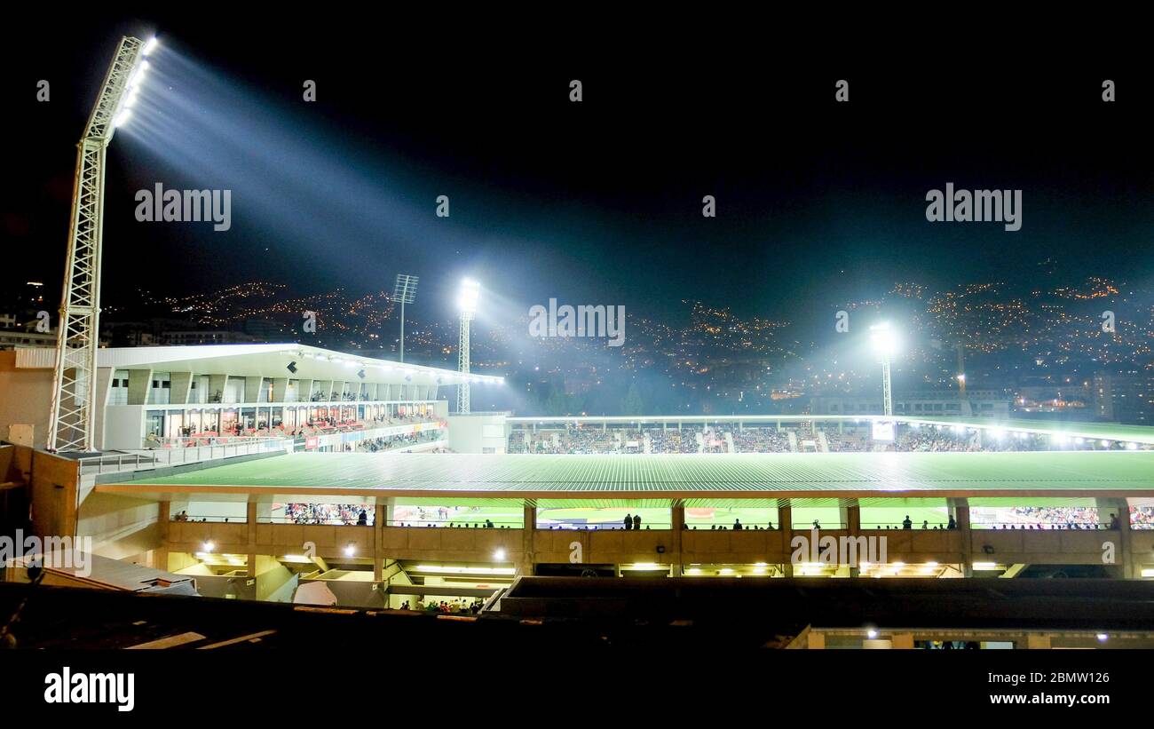 Full stadium at night Stock Photo - Alamy