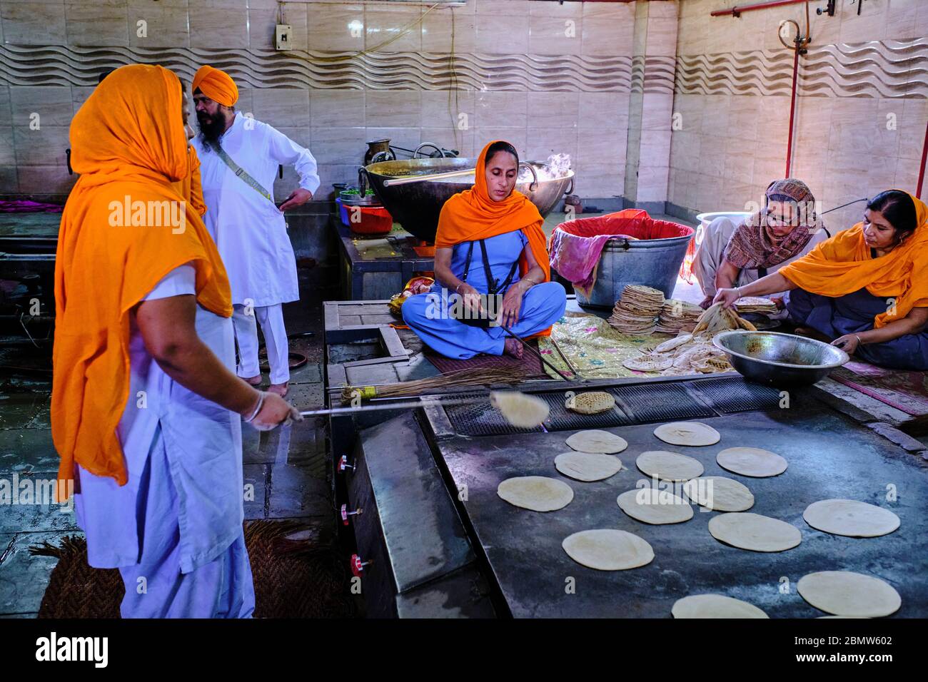 India, Delhi, Old Delhi, sikh temple of Gurudwara Sis Ganj Sahib, the ...