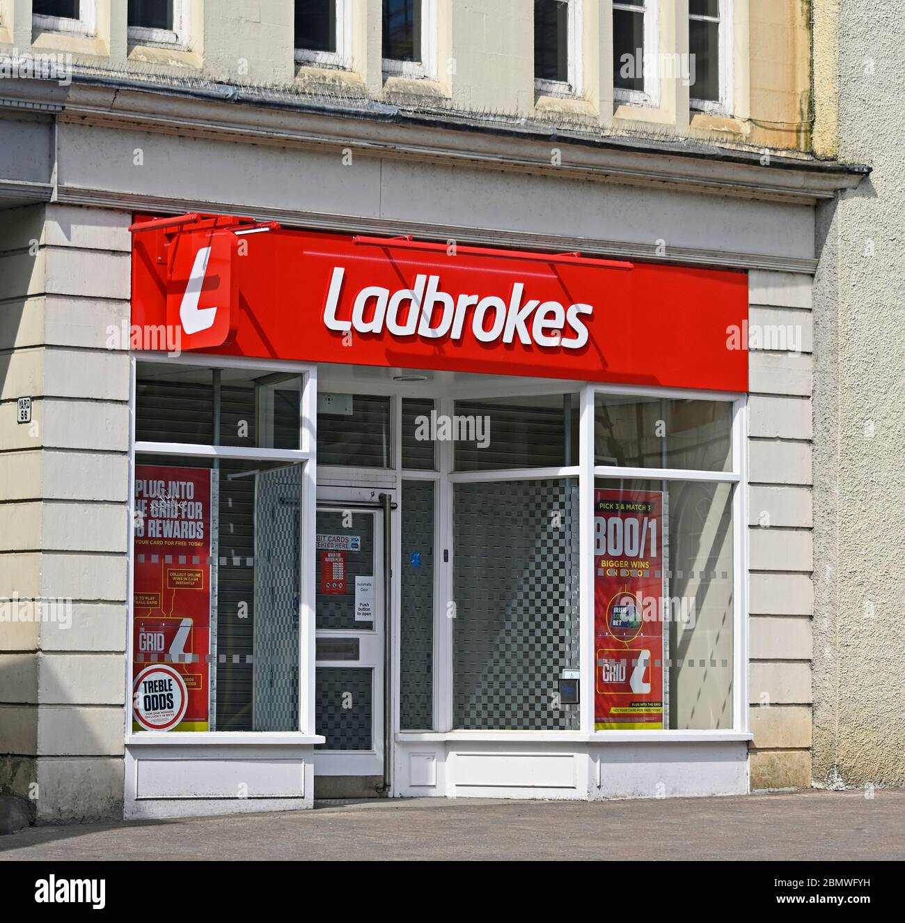 Ladbrokes logo hi-res stock photography and images - Alamy