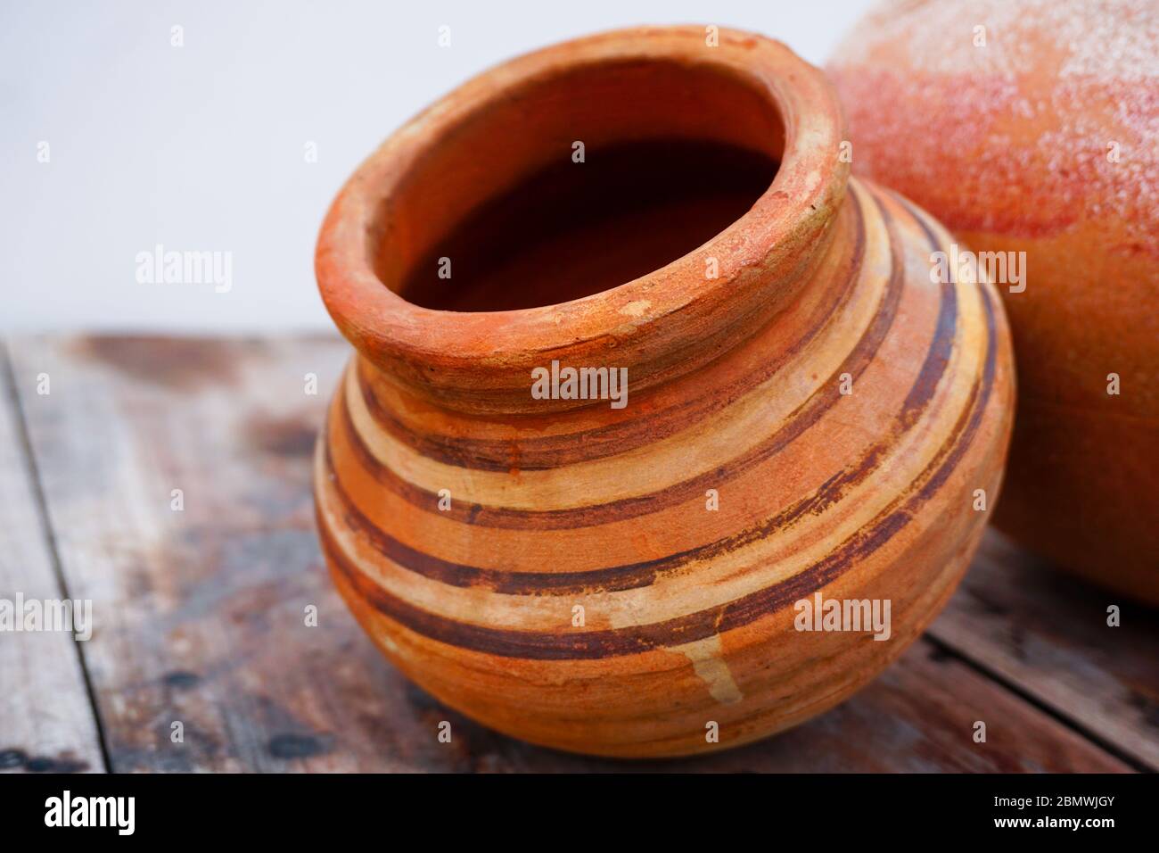 Earthen design hi-res stock photography and images - Alamy