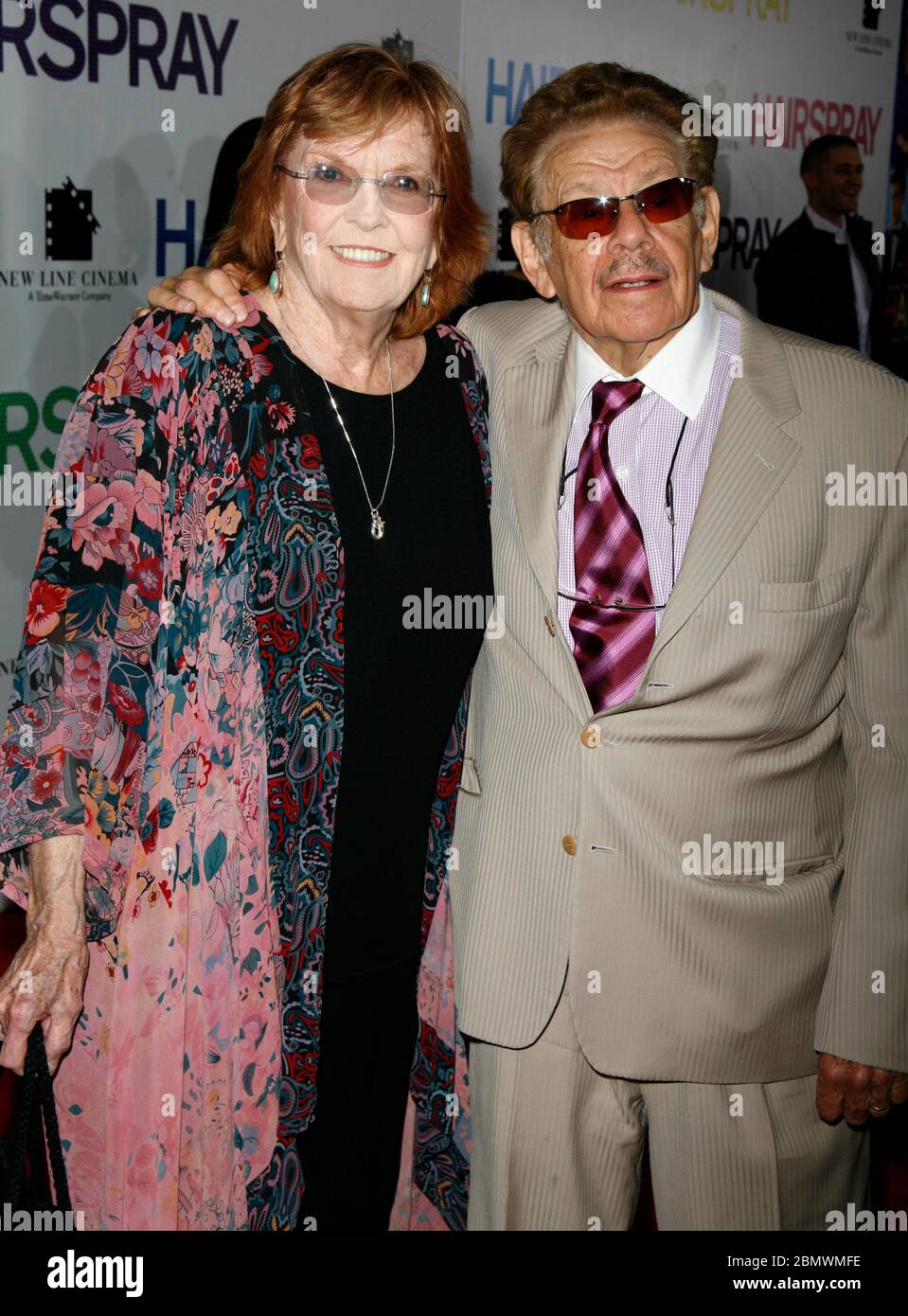 Jerry stiller hairspray hi-res stock photography and images - Alamy