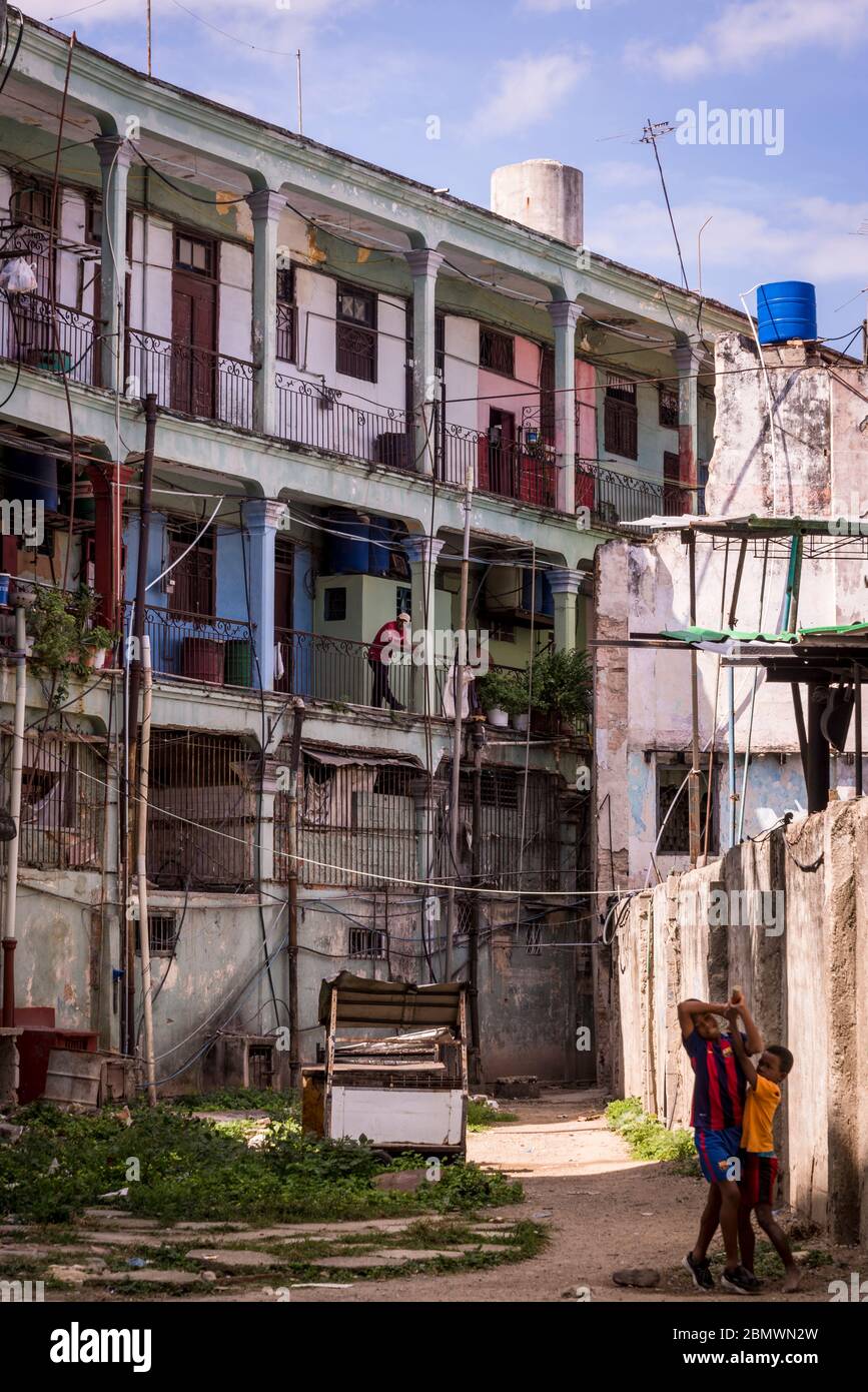 Havana city cuba la habana city cuban city dilapidated buildings hi-res ...