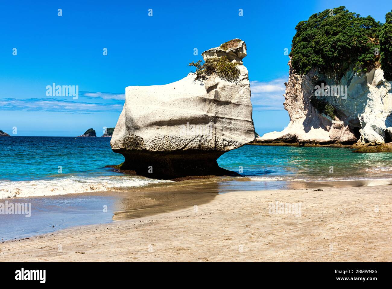 Smiling sphinx rock hi-res stock photography and images - Alamy