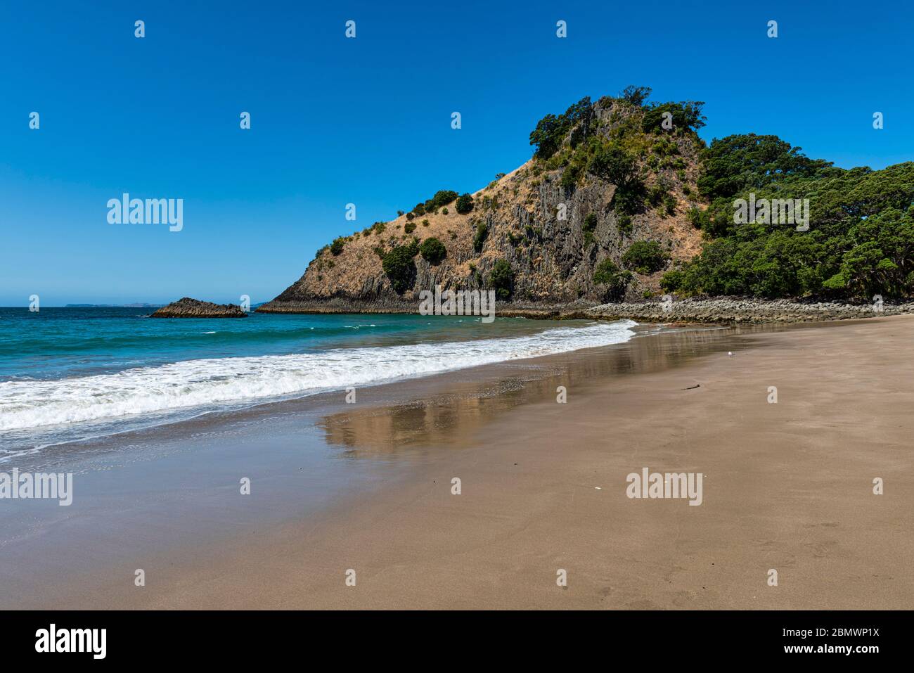 New Chums Beach on the Coromandel Peninsula in New Zealand Stock Photo ...