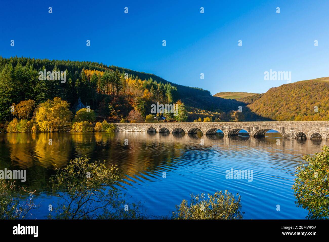 Elan valley viaduct hi-res stock photography and images - Alamy