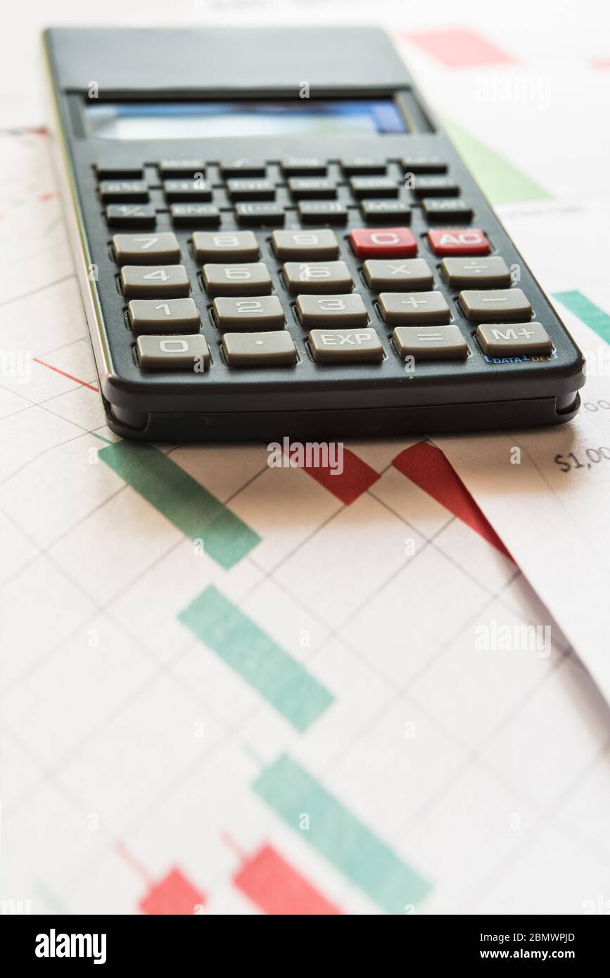 Chart table hi-res stock photography and images - Alamy