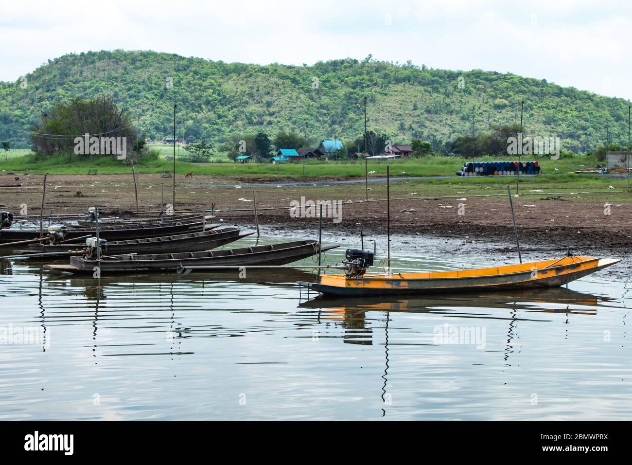 Reservoir boat fishing sunset hi-res stock photography and images - Alamy