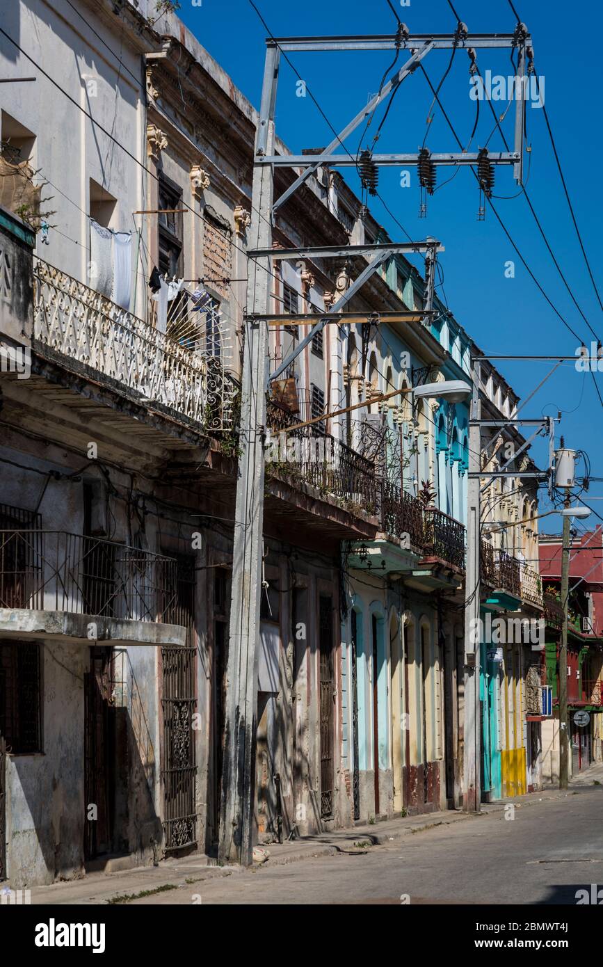 Run down houses in Havana Centro district, Havana, Cuba Stock Photo - Alamy
