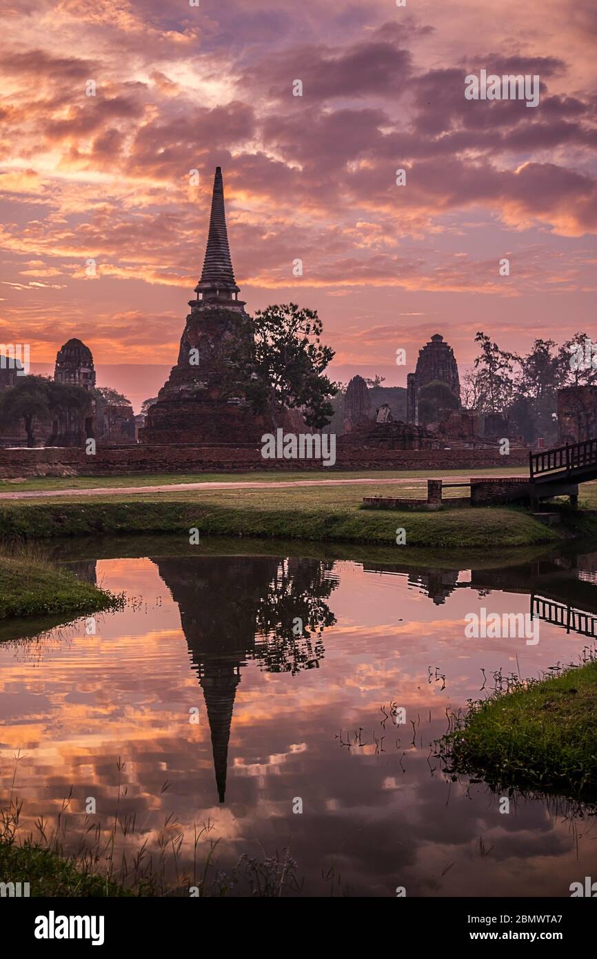 Ayutthaya temples hi-res stock photography and images - Alamy