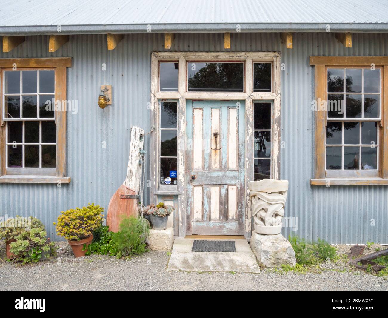 Fleurs place south island hi-res stock photography and images - Alamy