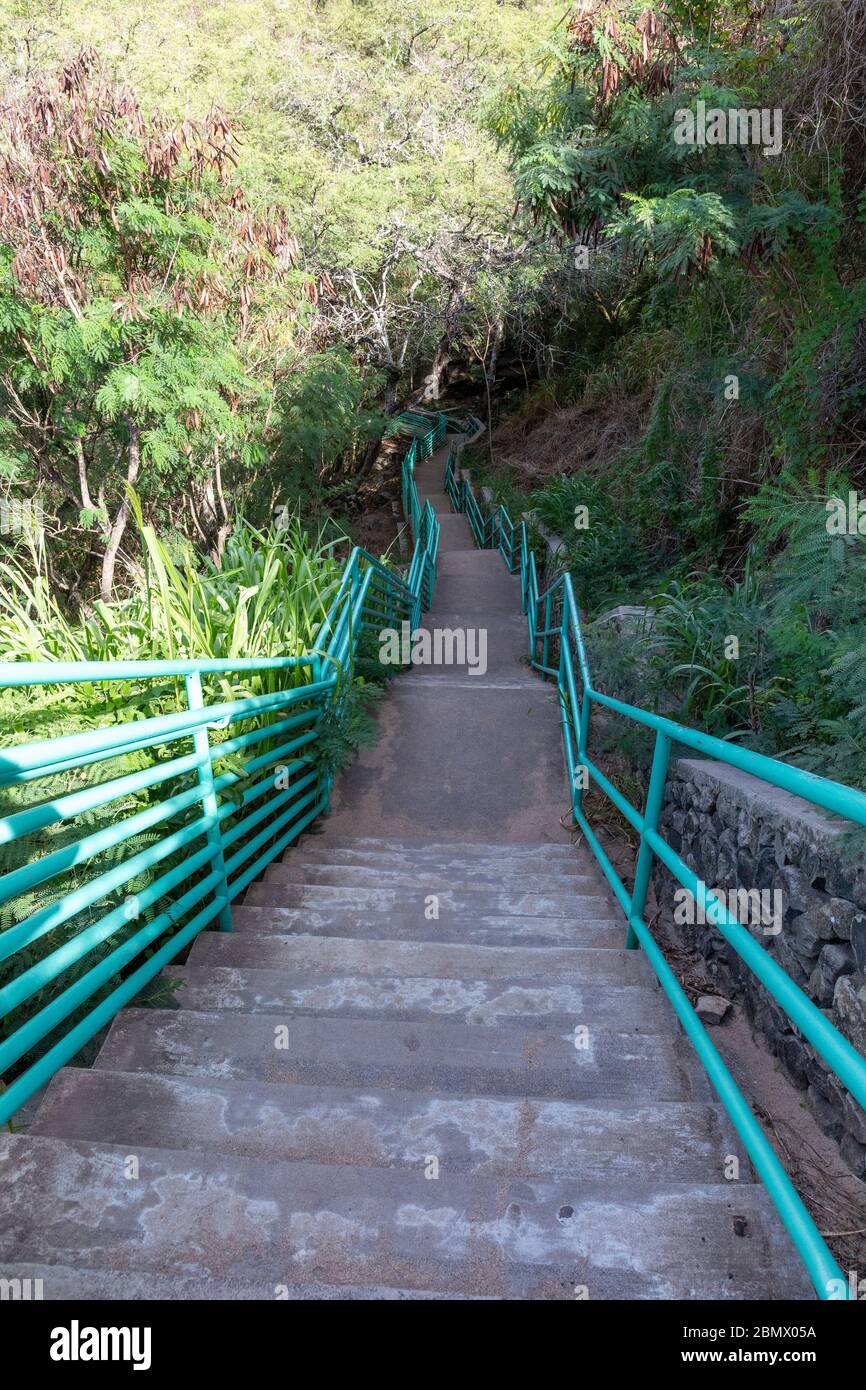Beach vertical hi hi-res stock photography and images - Alamy
