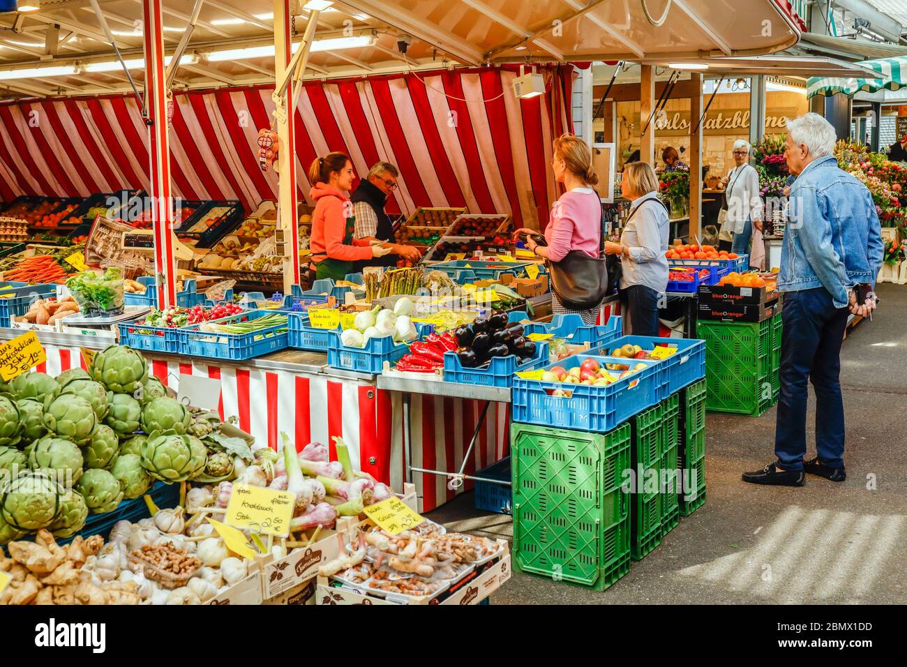 Carlsplatz market hi-res stock photography and images - Alamy