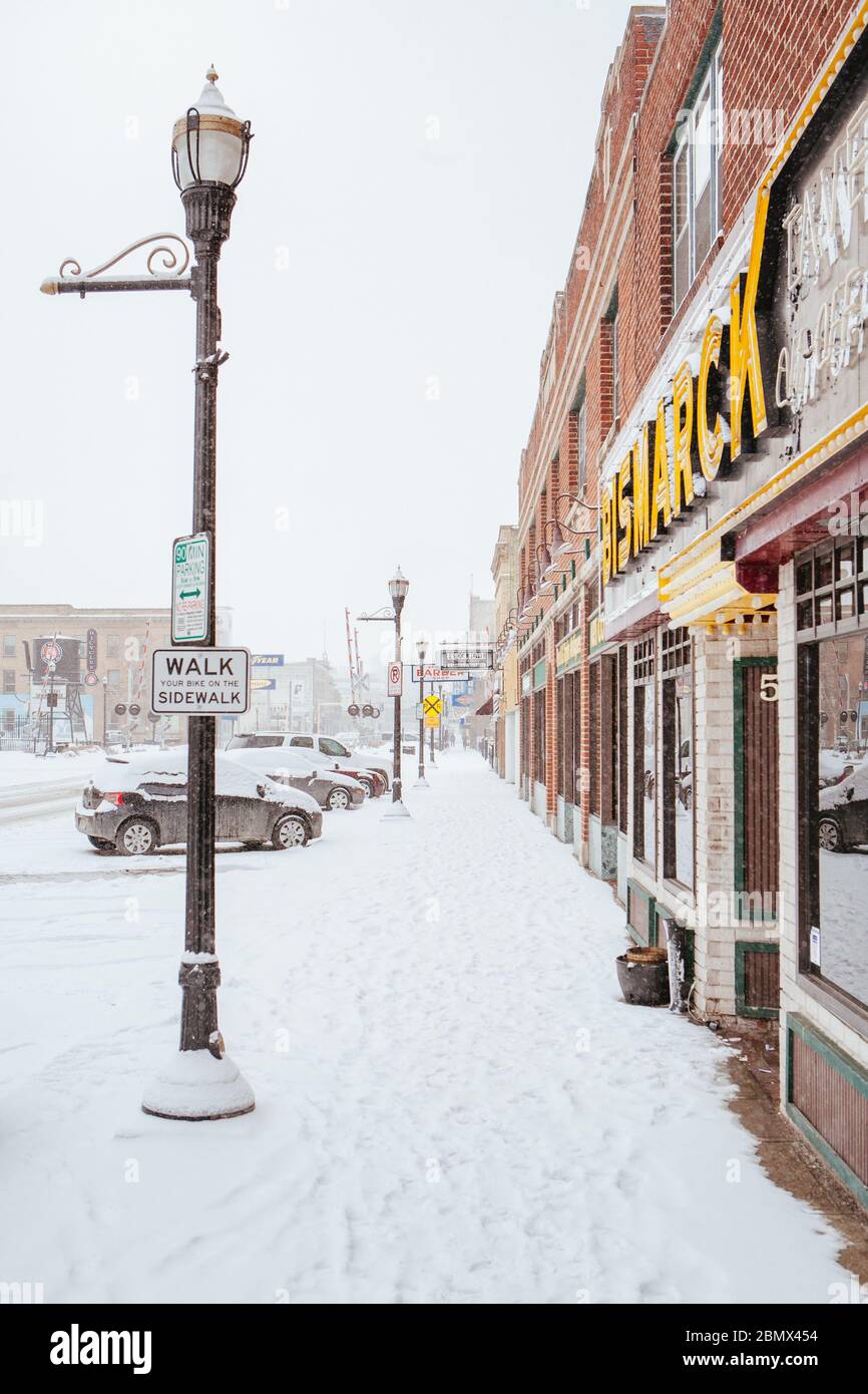 Snowstorm north dakota hi-res stock photography and images - Alamy