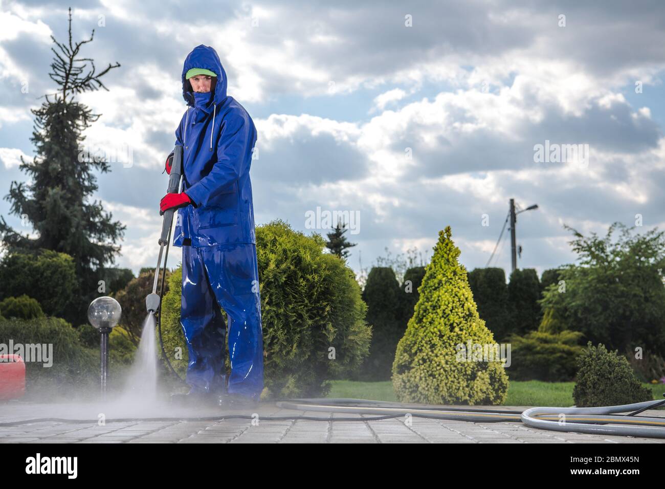 Pressure washing suit hi-res stock photography and images - Alamy