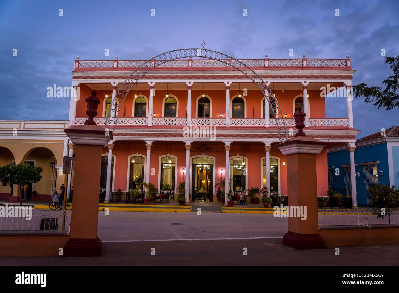 Colonial era Hotel Camino del Príncipe at the Central Square, Remedios ...