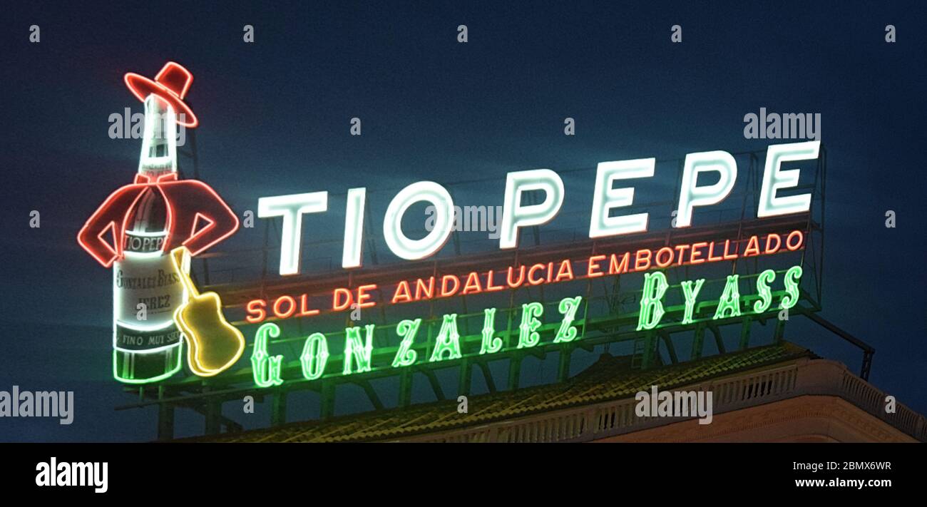 image of the tio pepe sign, puerta del sol, madrid Stock Photo - Alamy