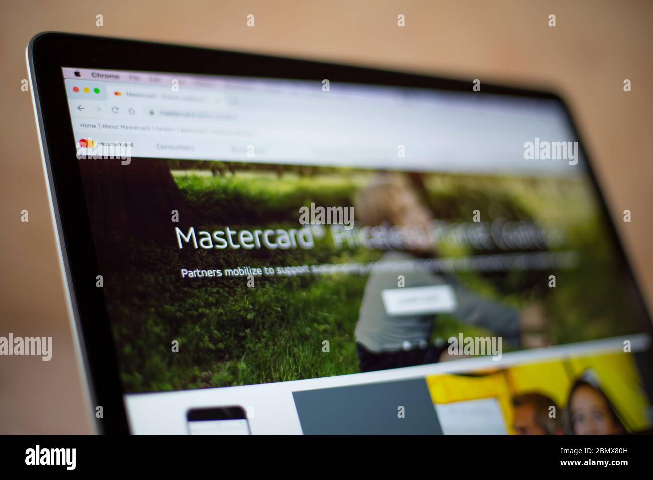 Prepaid mastercard hi-res stock photography and images - Alamy