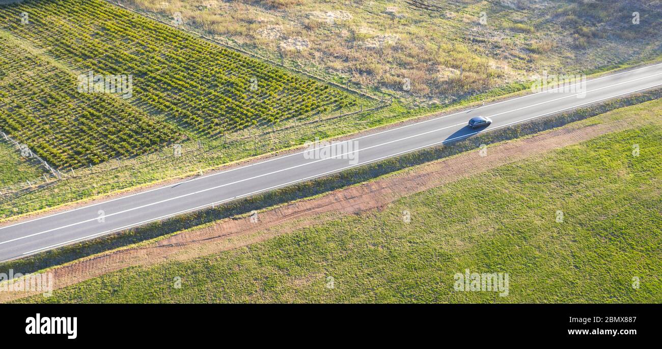 Car from above hi-res stock photography and images - Alamy