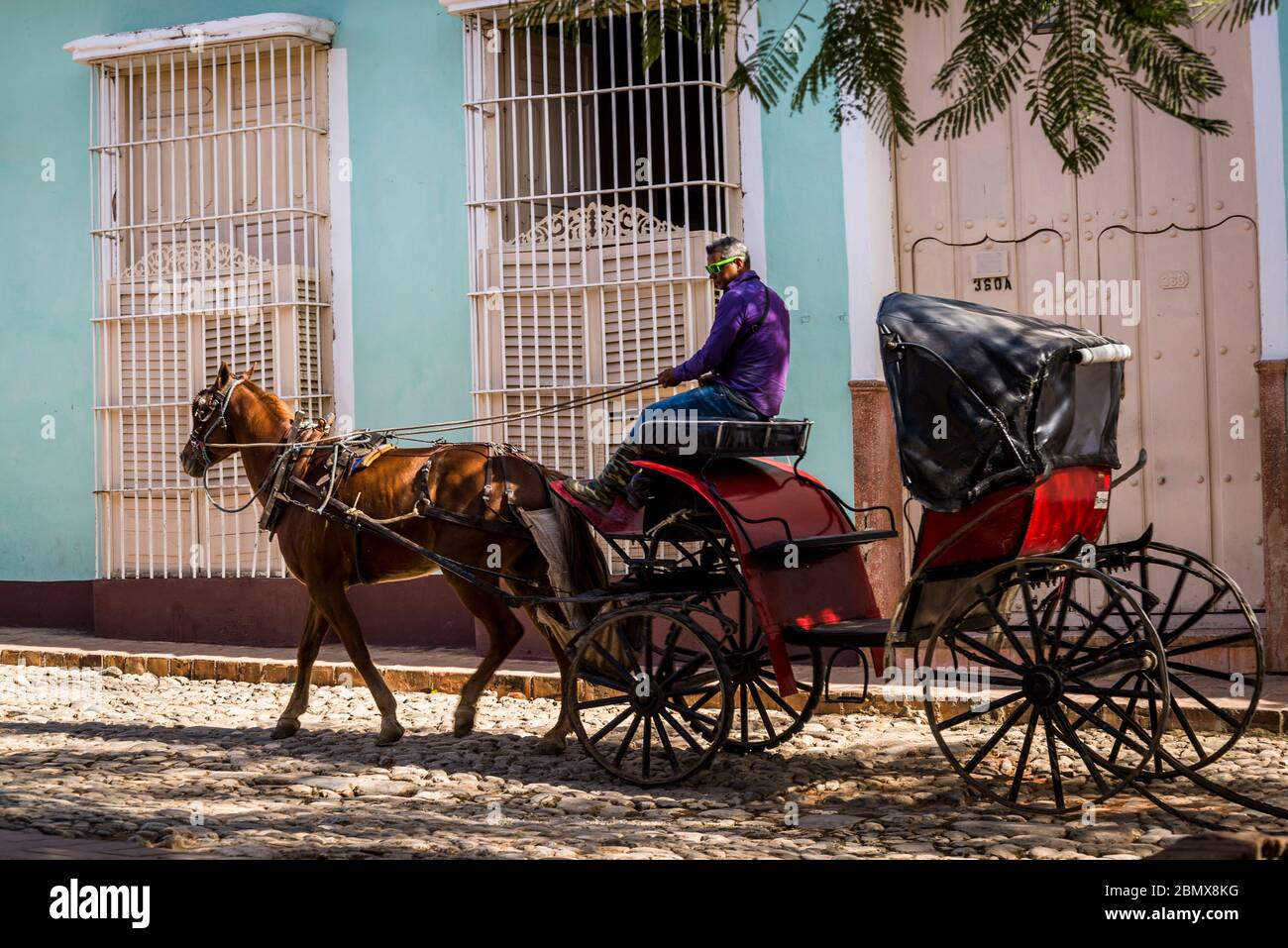 Cuba colonial cart hi-res stock photography and images - Alamy