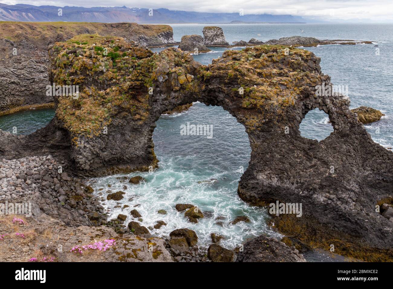 Gatklettur arch iceland hi-res stock photography and images - Alamy