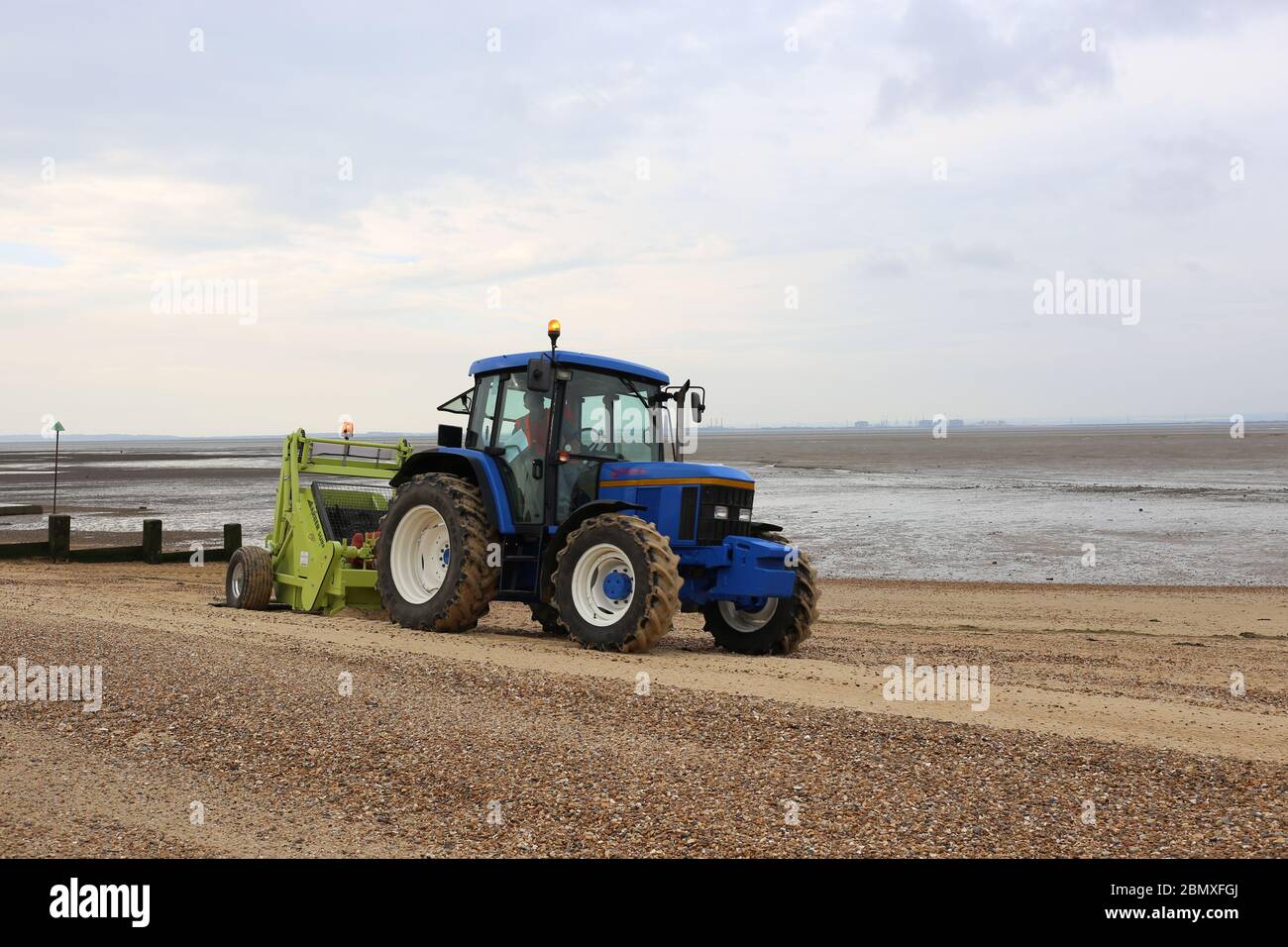 Surf rake hi-res stock photography and images - Alamy