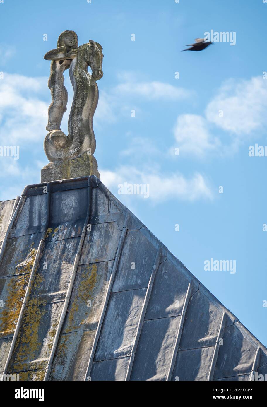 David mcfall sculpture hi-res stock photography and images - Alamy