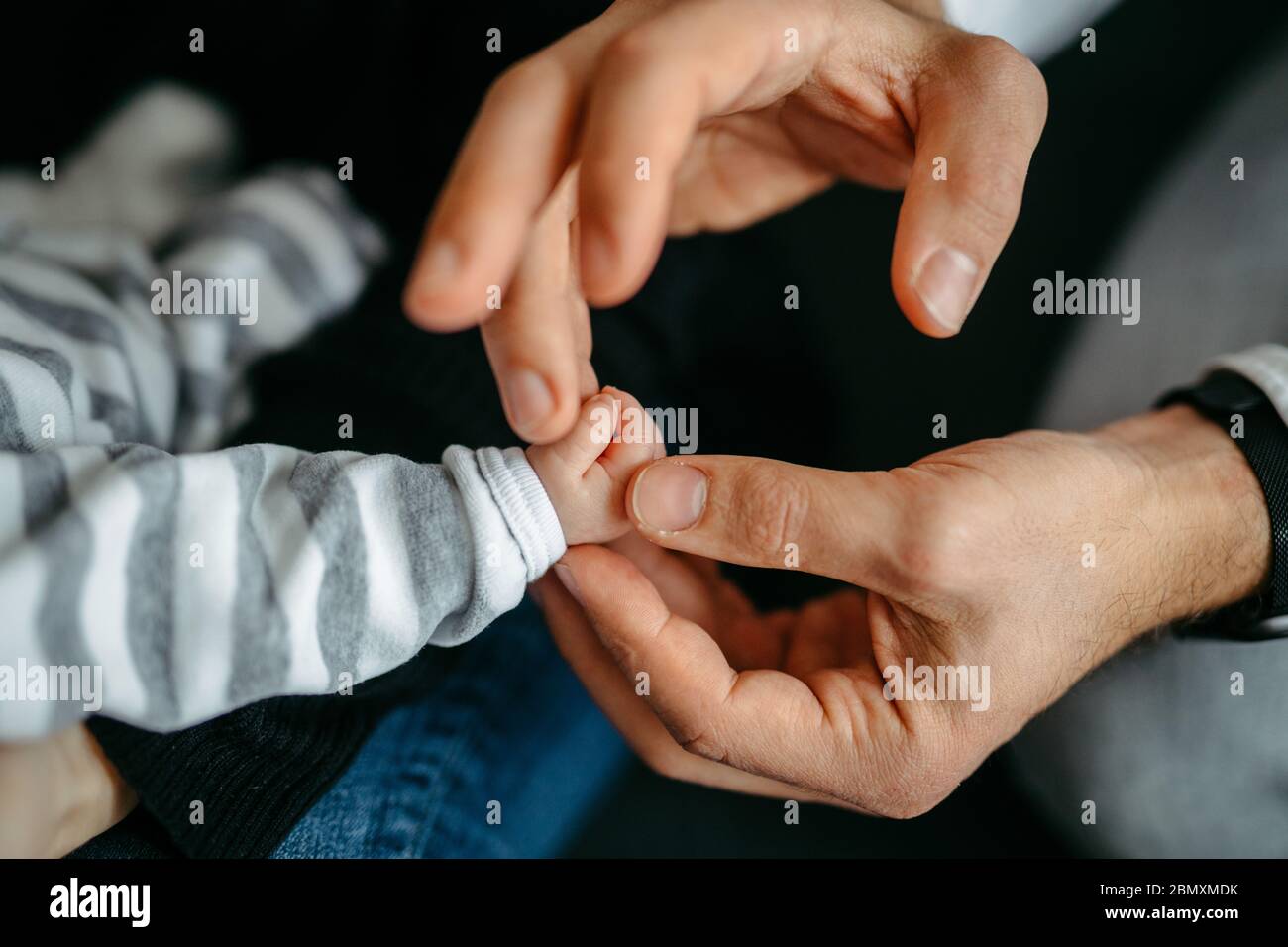 Niño adorable hi-res stock photography and images - Alamy