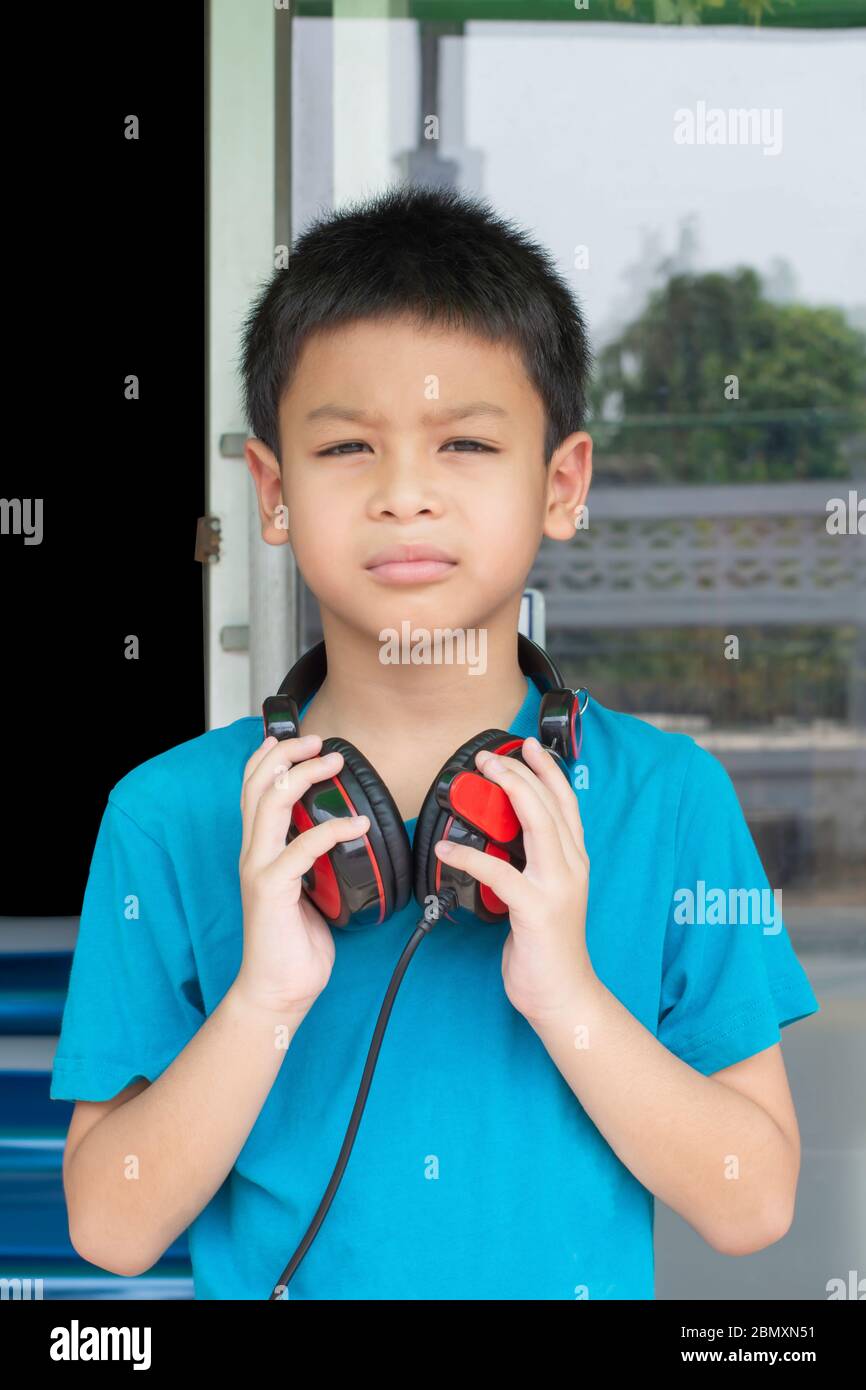 Face blurry boy hi-res stock photography and images - Alamy