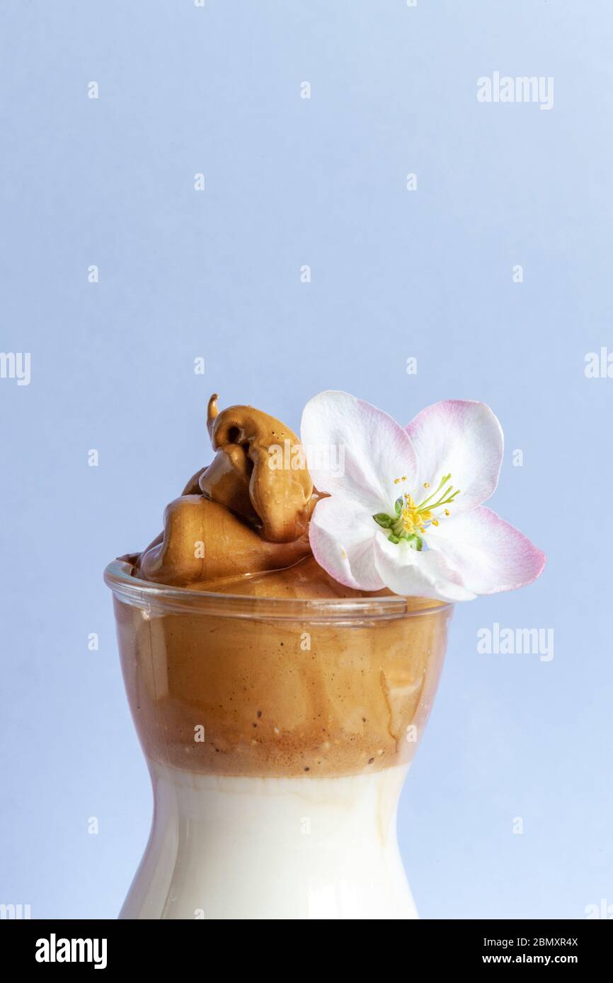 Glass aromatic cold dalgona hi-res stock photography and images - Alamy