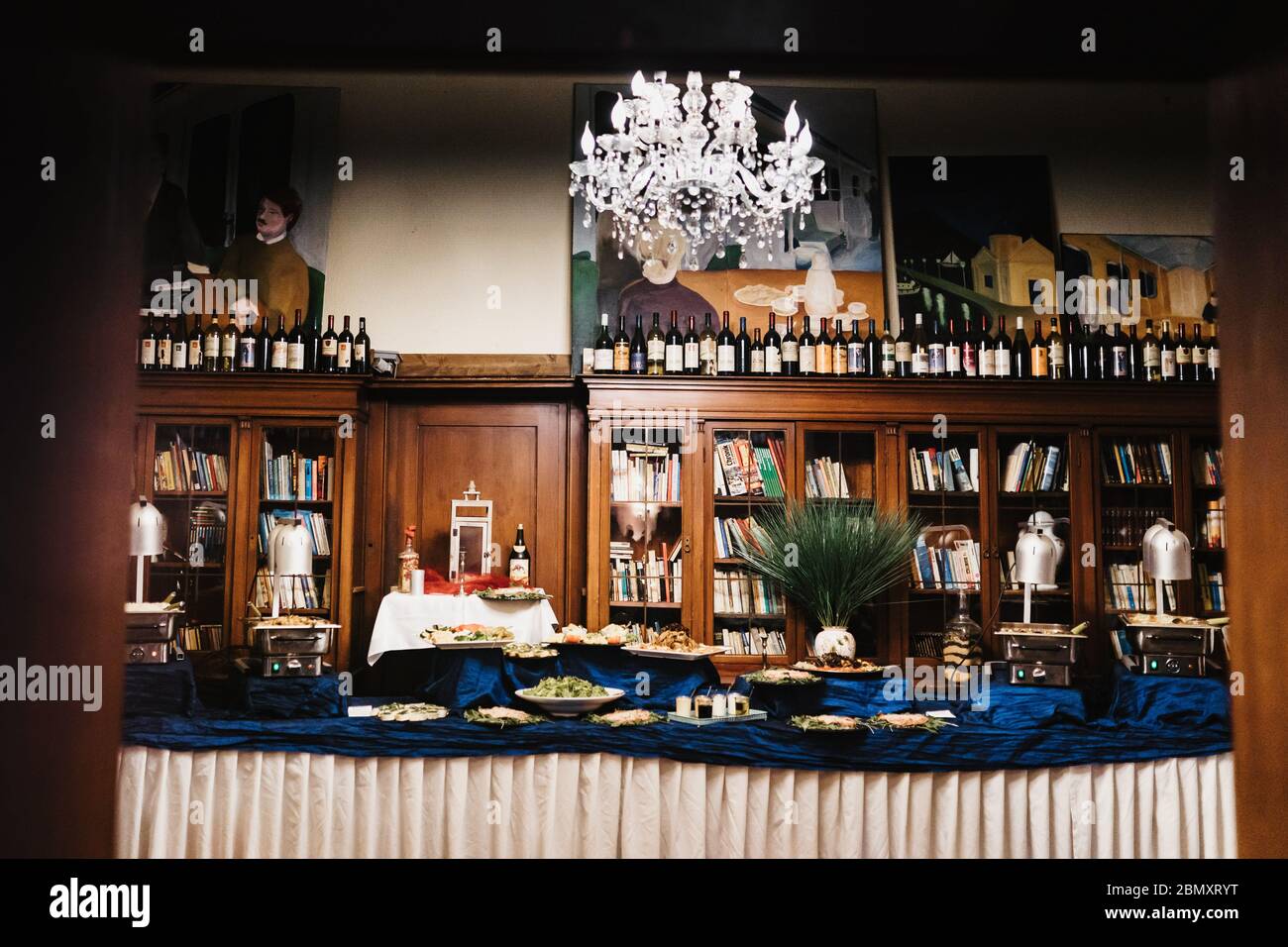 Old library restaurant hi-res stock photography and images - Alamy