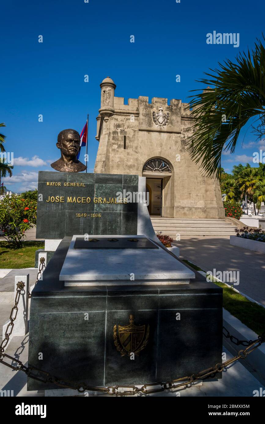 Santa Ifigenia Cemetery High Resolution Stock Photography and Images ...