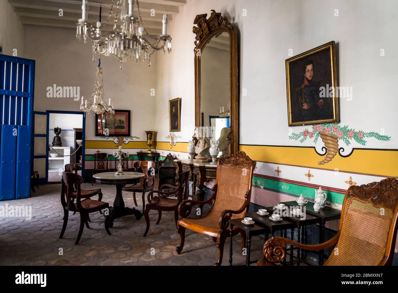 Inside cuban mansion hi-res stock photography and images - Alamy