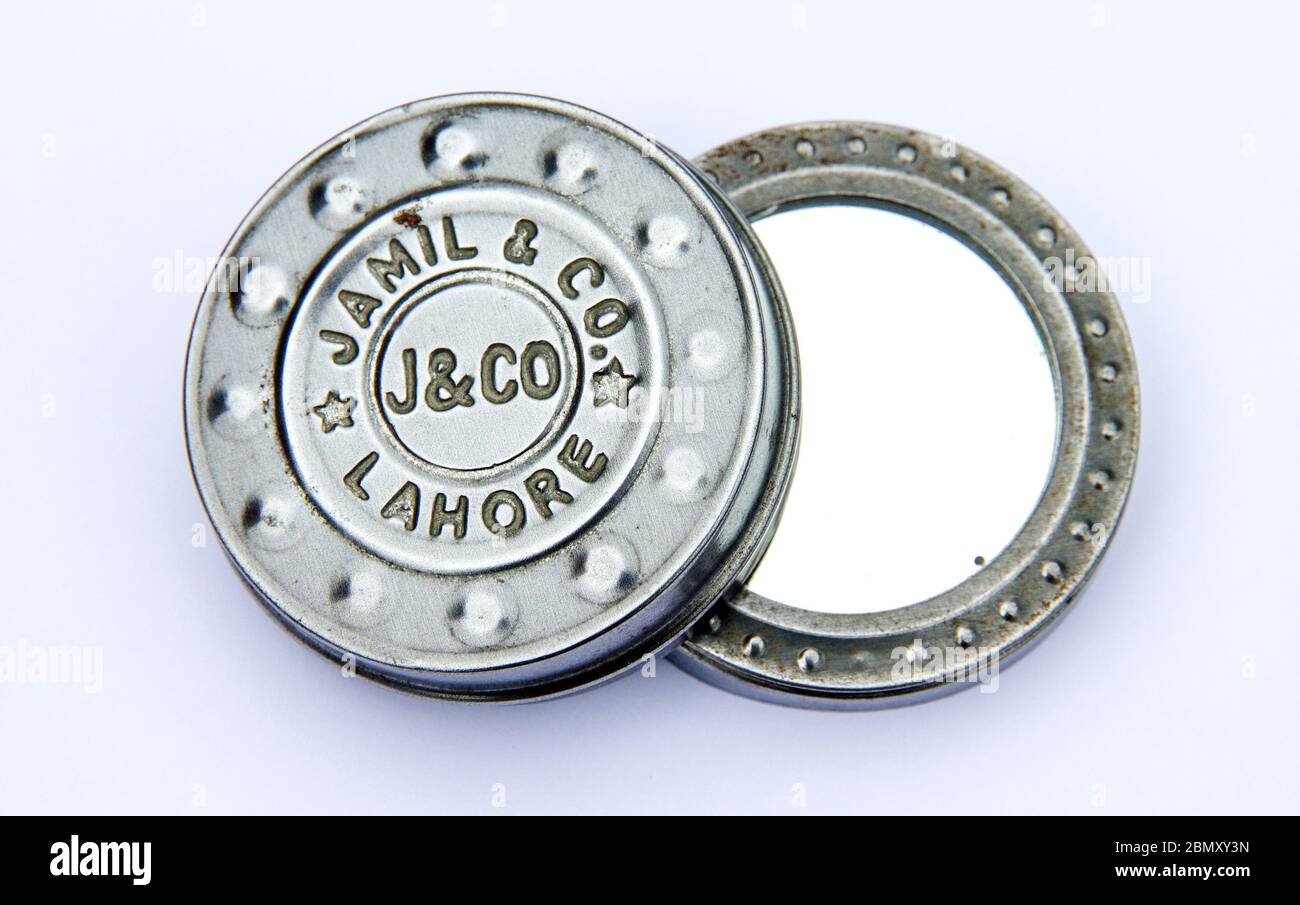 Snuff tin hi-res stock photography and images - Alamy