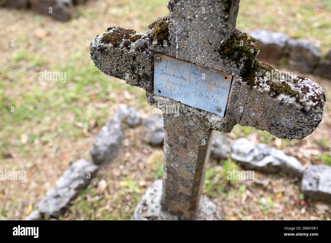 Ww1 cemetery crosses hi-res stock photography and images - Alamy