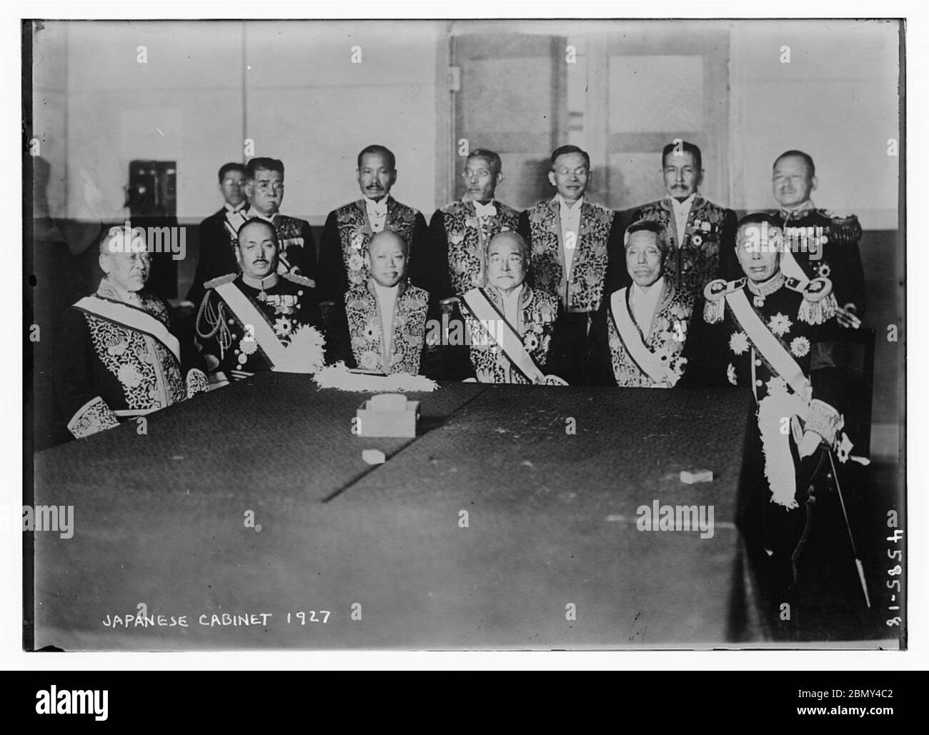 Japanese antique cabinet hi-res stock photography and images - Alamy