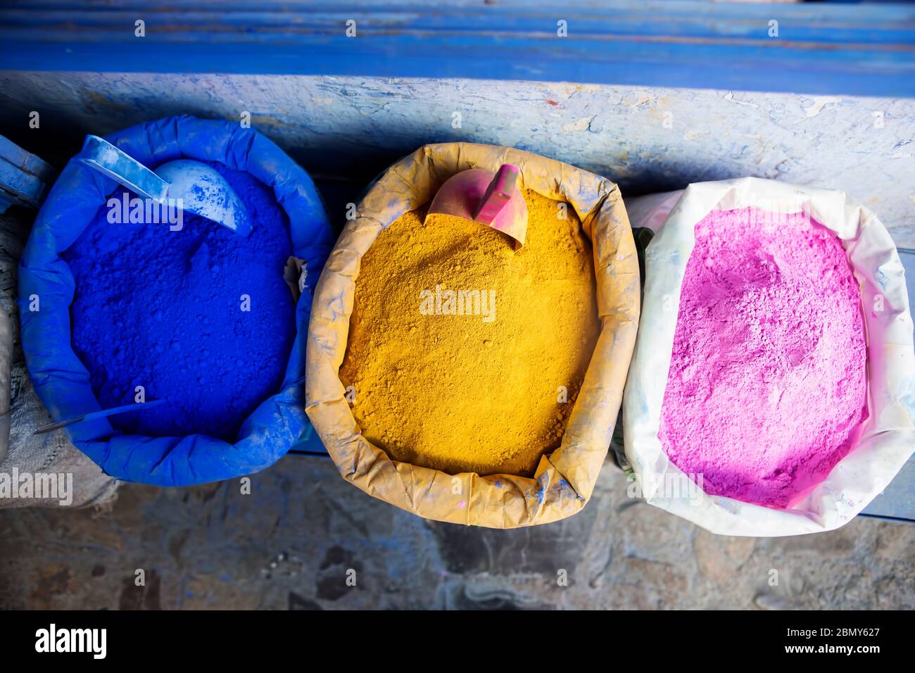 Powdered pigment art hi-res stock photography and images - Alamy