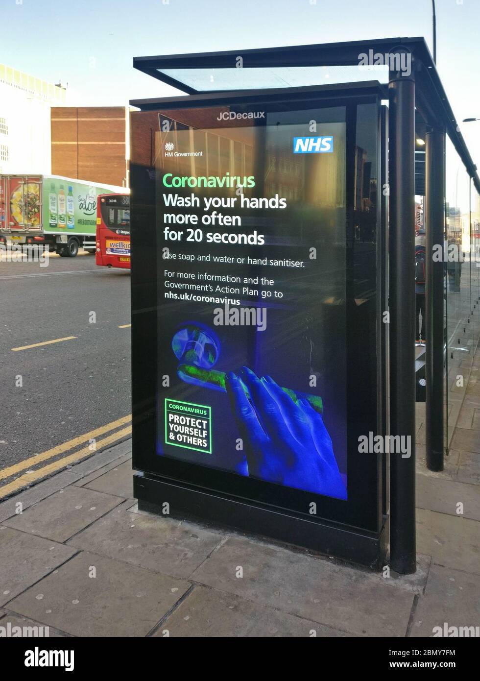 Bus poster uk hi-res stock photography and images - Alamy