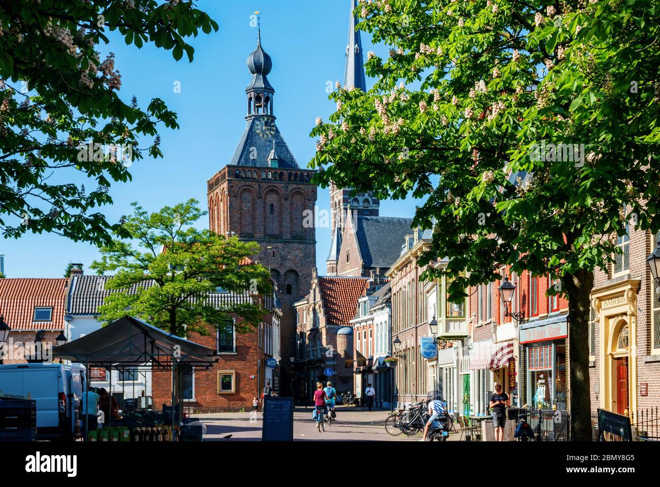 Culemborg. The Varkensmarkt (Pigs Market) square and the medieval Binnenpoort (Town Gate) on a ...