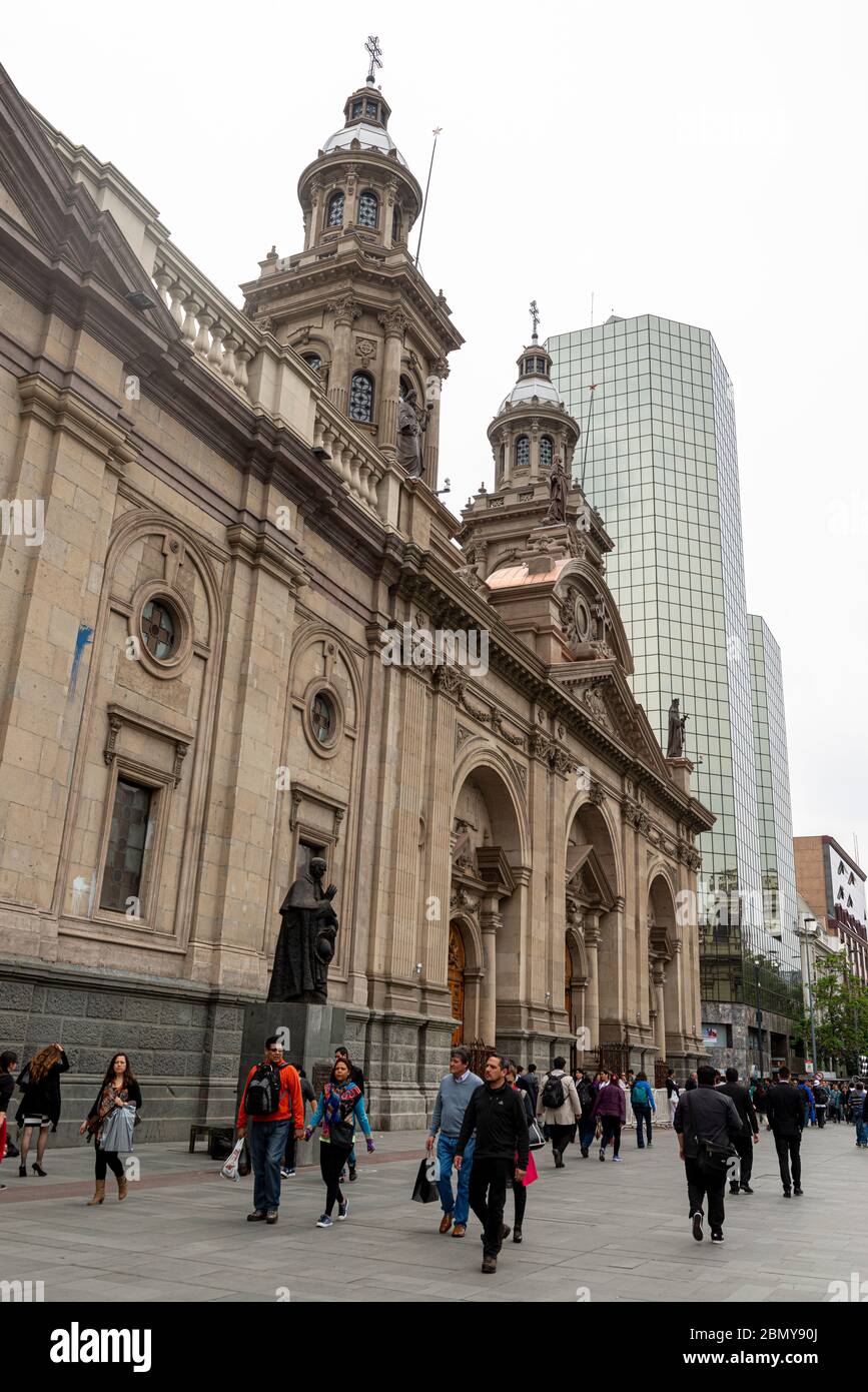 Urban scenes in Santiago, Chile Stock Photo - Alamy