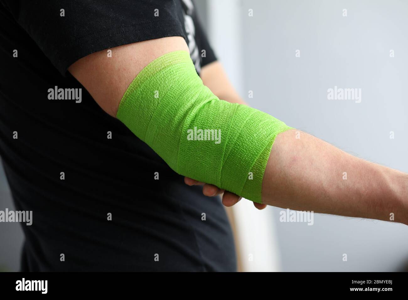 Compression bandage hi-res stock photography and images - Alamy