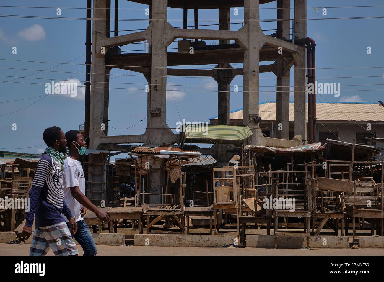 Empty market stalls hi-res stock photography and images - Alamy
