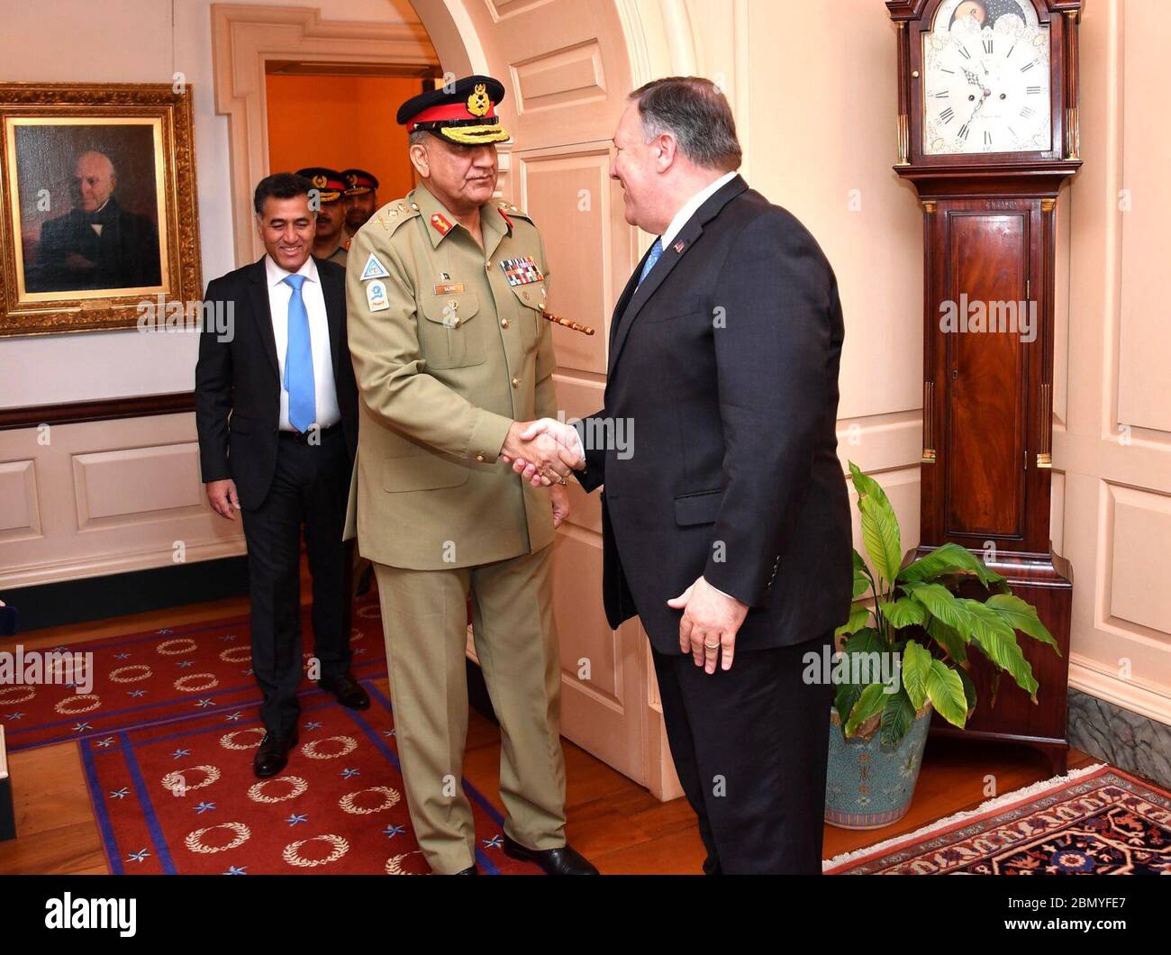 Secretary Pompeo Meets With Pakistani Chief of Army Staff General Qamar ...